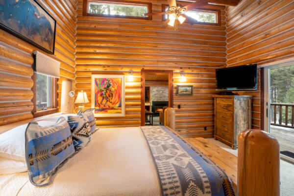 One Bedroom Luxury Cabins - Triple Creek Ranch